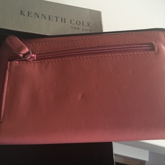 Kenneth Cole | Bags | Kenneth Cole Wallet | Poshmark