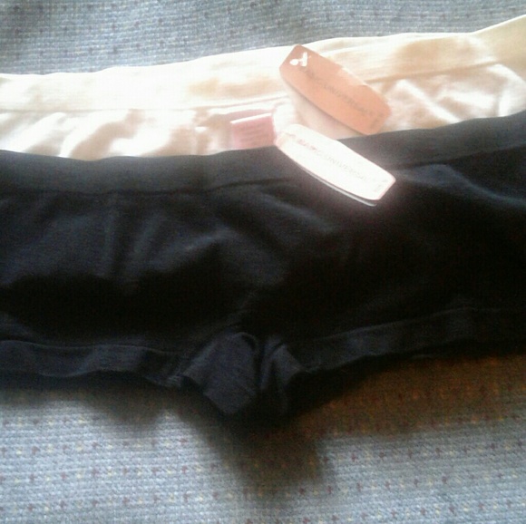Basic Unlversal | Intimates & Sleepwear | Basic Universal | Poshmark