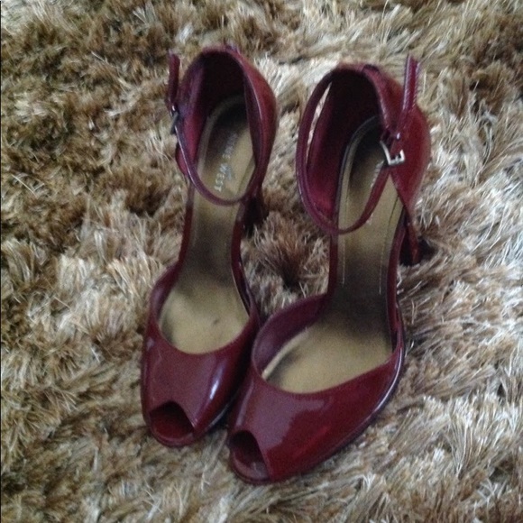 Nine West | Shoes | Nine West Red Patent Leather Peep Toe Size 95 ...