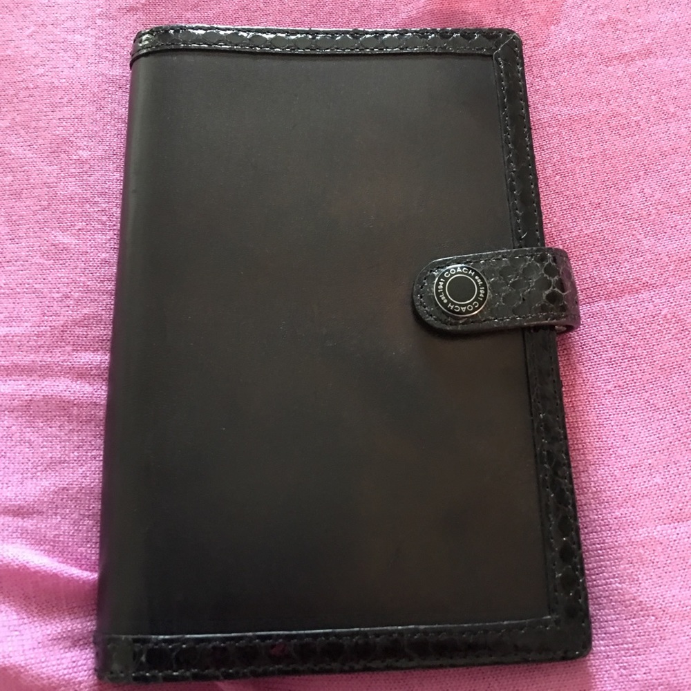 Coach Address Book With Snakeskin Contours - Gem