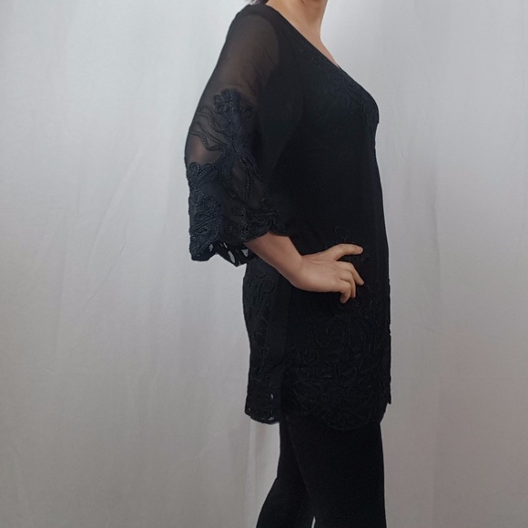 Pretty Angel | Tops | Nwt Pretty Angel Lace Embroidered Tunic Top ...