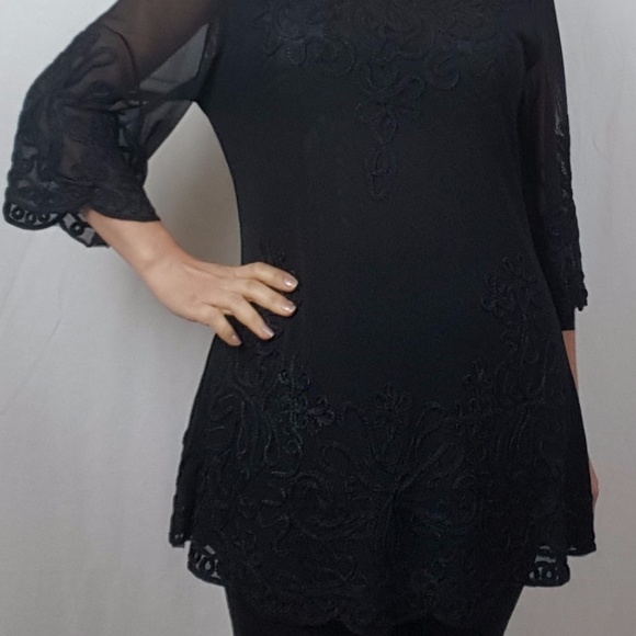 Pretty Angel | Tops | Nwt Pretty Angel Lace Embroidered Tunic Top ...