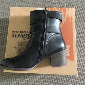 Ruff Hewn | Shoes | Ruff Hewn Black Thayer Bucked Bootie 8 | Poshmark