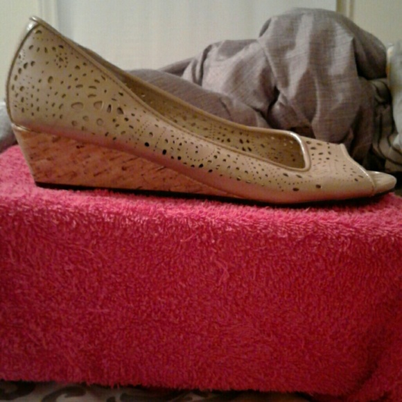 me too | Shoes | Tan Small Wedge Heels | Poshmark