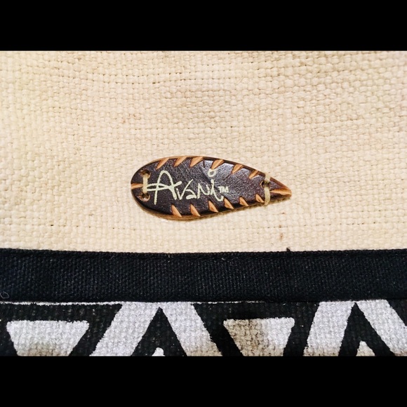 Avani by Fun in the Sun | Bags | Avsani Large Traveling Aztecs Design ...