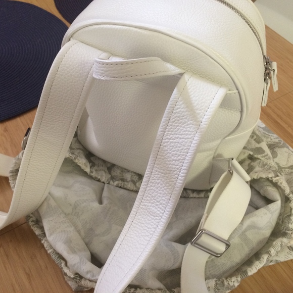 Brooks Brothers | Bags | Brooks Brothers White Pebbled Leather Backpack ...