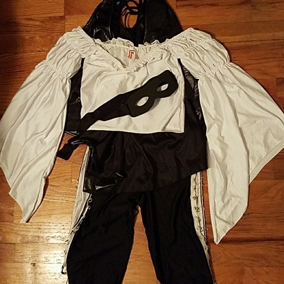 Roma Hollywood | Other | Sexy Masked Bandit Costume | Poshmark
