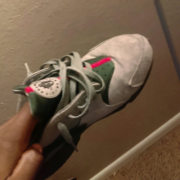 Nike | Shoes | Gucci Nike Huaraches | Poshmark
