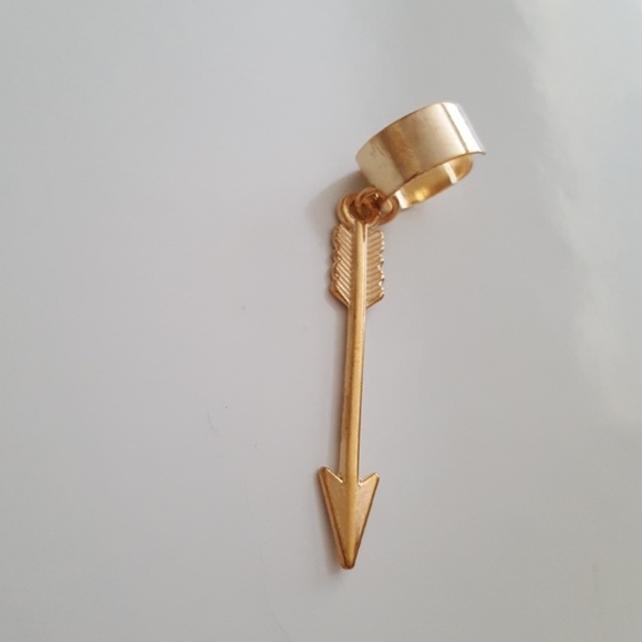 Icecreamsoda19 | Jewelry | Golden Arrow Ear Cuff | Poshmark