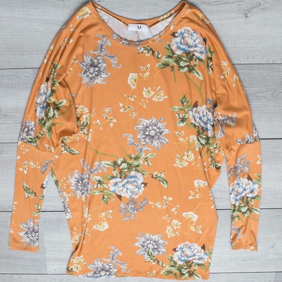 Amelia James | Tops | Amelia James Clothing | Poshmark