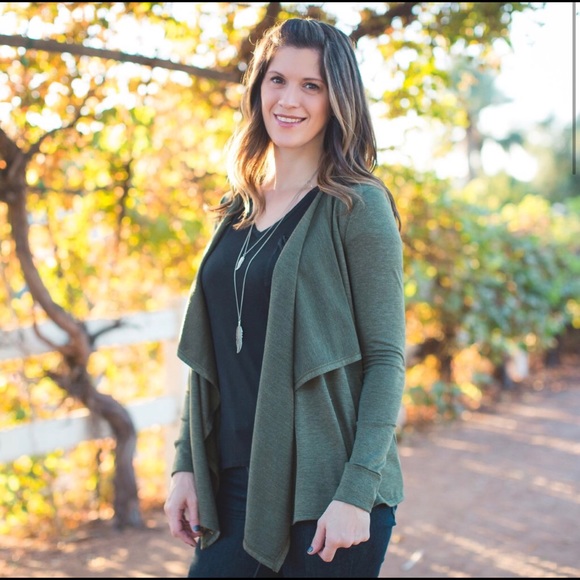 Amelia James | Tops | Amelia James Clothing | Poshmark