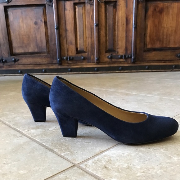 Trotters | Shoes | Trotters Signature Suede Pumps | Poshmark