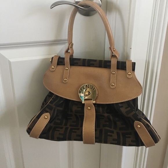 Fendi | Bags | Authentic Fendi Purse | Poshmark