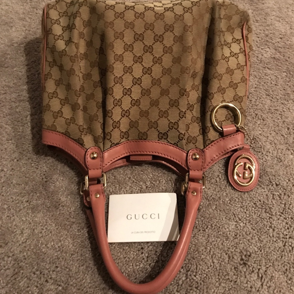 Authentic Gucci Logo Bag - Gem