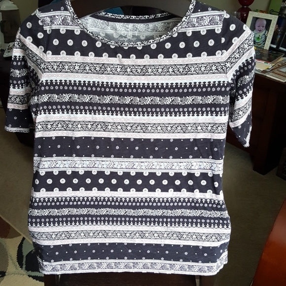 Ann Taylor | Tops | Ann Taylor Soft Tshirt | Poshmark