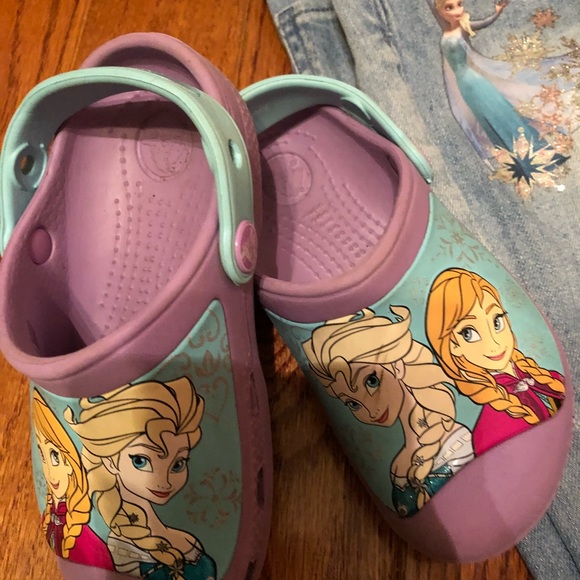 CROCS | Shoes | Euc Disney Frozen Crocs | Poshmark