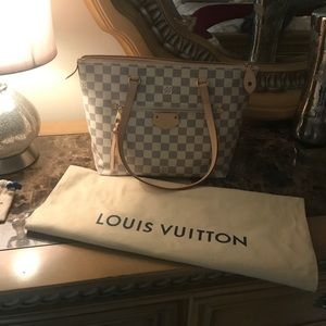 Women's Louis Vuitton Checkered Bag on Poshmark