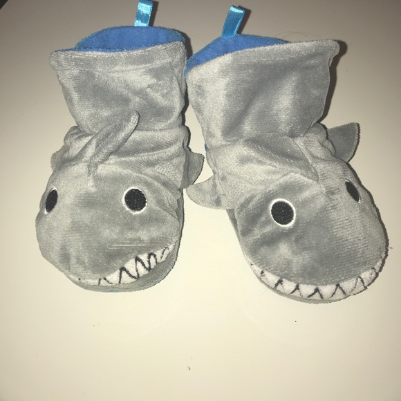 puppet slipper pals | Shoes | Puppet Slipper Pals Shark Size 67 | Poshmark