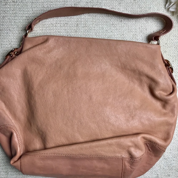 Michael Kors | Bags | Michael Kors Leather Peach Shoulder Bag Medium ...