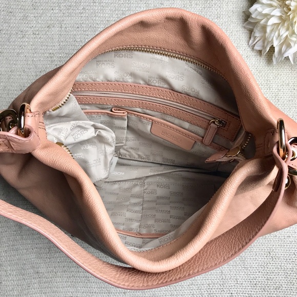 Michael Kors | Bags | Michael Kors Leather Peach Shoulder Bag Medium ...