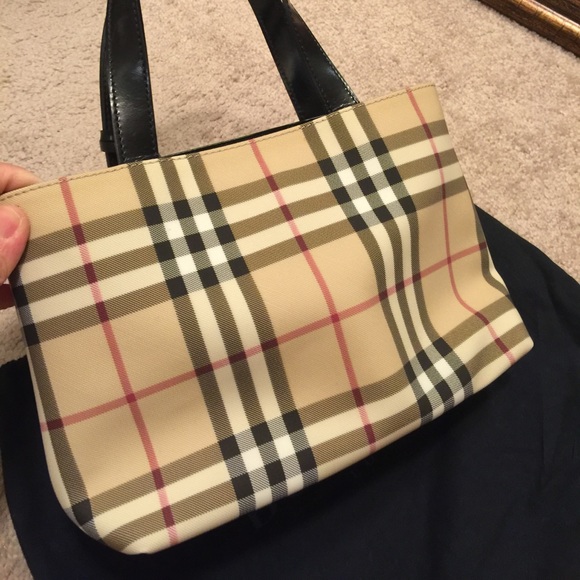 Burberry nova check small tote store