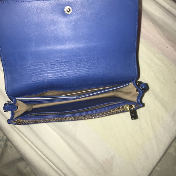 Stuart Weitzman | Bags | Nwt Stuart Weitzman Chain Wallet Crossbody ...