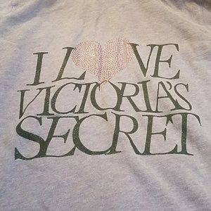 !rebecca Hebding's Closet (@8lack8etty30) | Poshmark