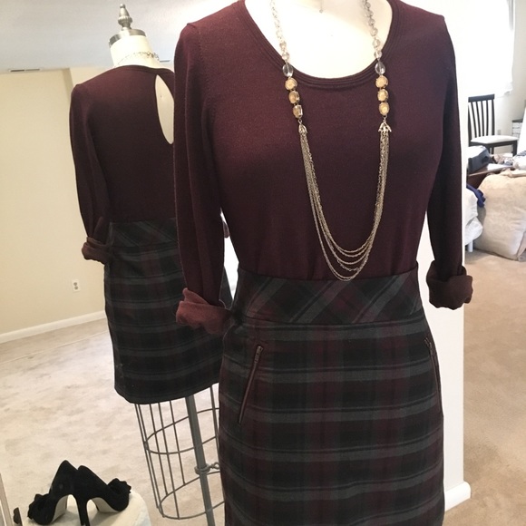 Ann Taylor | Sweaters | Ann Taylor Keyhole Back Sparkle Sweater | Poshmark