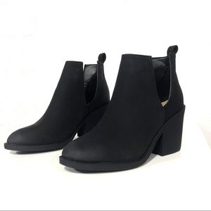 Pierre Dumas | Shoes | Pierre Dumas Black Booties Boots Ankle Boots ...
