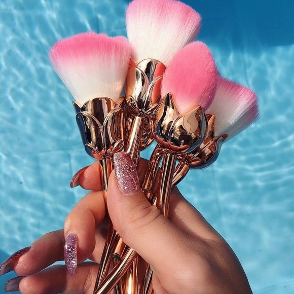 BellaVictoriaBoutique | Makeup | Belle 6pc Rose Gold Rose Makeup Brush ...