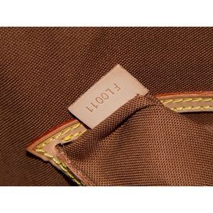 Louis Vuitton | Bags | Authentic Louis Vuitton Signature Monogram ...