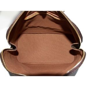 Louis Vuitton | Bags | Authentic Louis Vuitton Signature Monogram ...