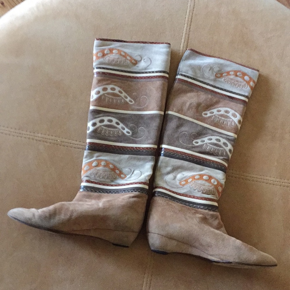 Italian Leather Suede Boots With Eye Design - Gem