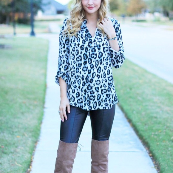 entro | Tops | Leopard Luxe V Neck Tunic Blackwhiteblush | Poshmark