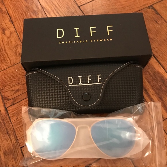 Diff Eyewear | Accessories | Diff Blue Mirrored Cruz Aviators | Poshmark