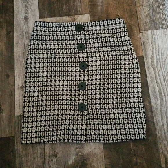 Isaac Mizrahi | Skirts | Isaac Mizrahi Wool Black And White Skirt Size ...