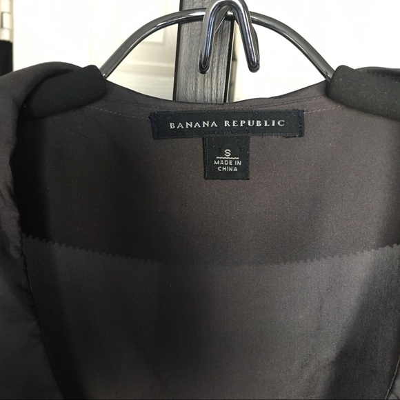 Banana Republic | Tops | Banana Republic 0 Silk Cascade Ruffle Shelltop ...