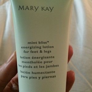 Mary Kay | Makeup | Mary Kay Mint Bliss Energizing Lotion For Feet ...