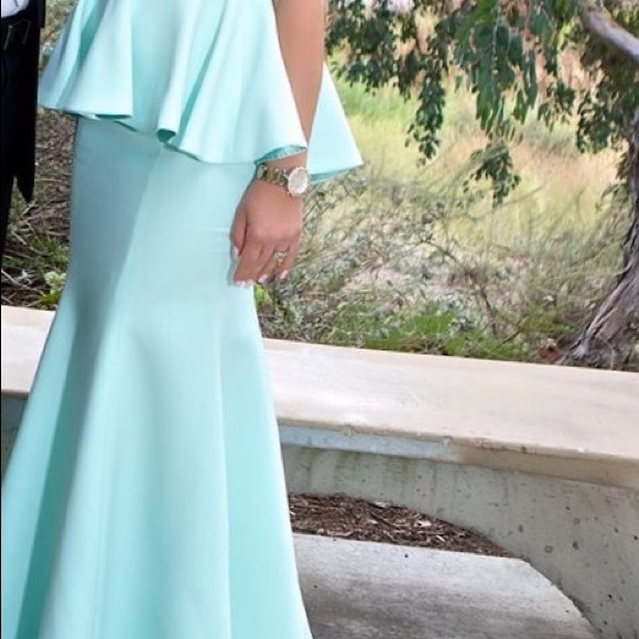 MNM Couture | Dresses | Women Dress Size 6 | Poshmark