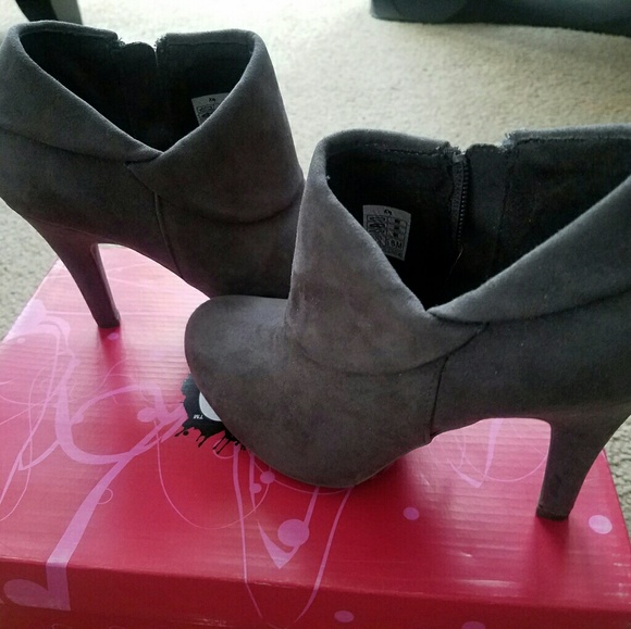 K9 | Shoes | K9 Boots Sz 6 | Poshmark