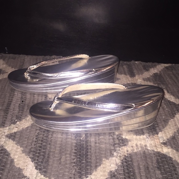 Vintage | Shoes | Vintage Metallic Silver Platform Flip Flop Sandals ...