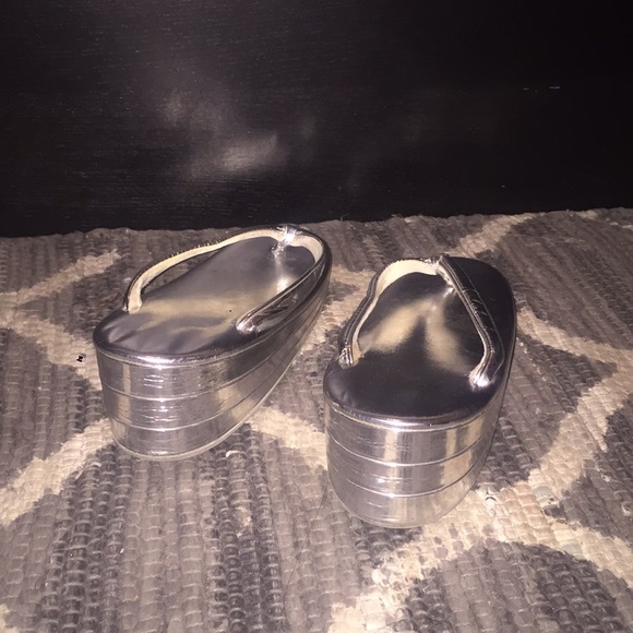 Vintage | Shoes | Vintage Metallic Silver Platform Flip Flop Sandals ...