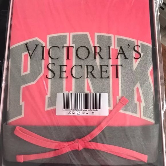 PINK Victoria's Secret | Tops | New Vs Pink Campus Crew Gift Set | Poshmark