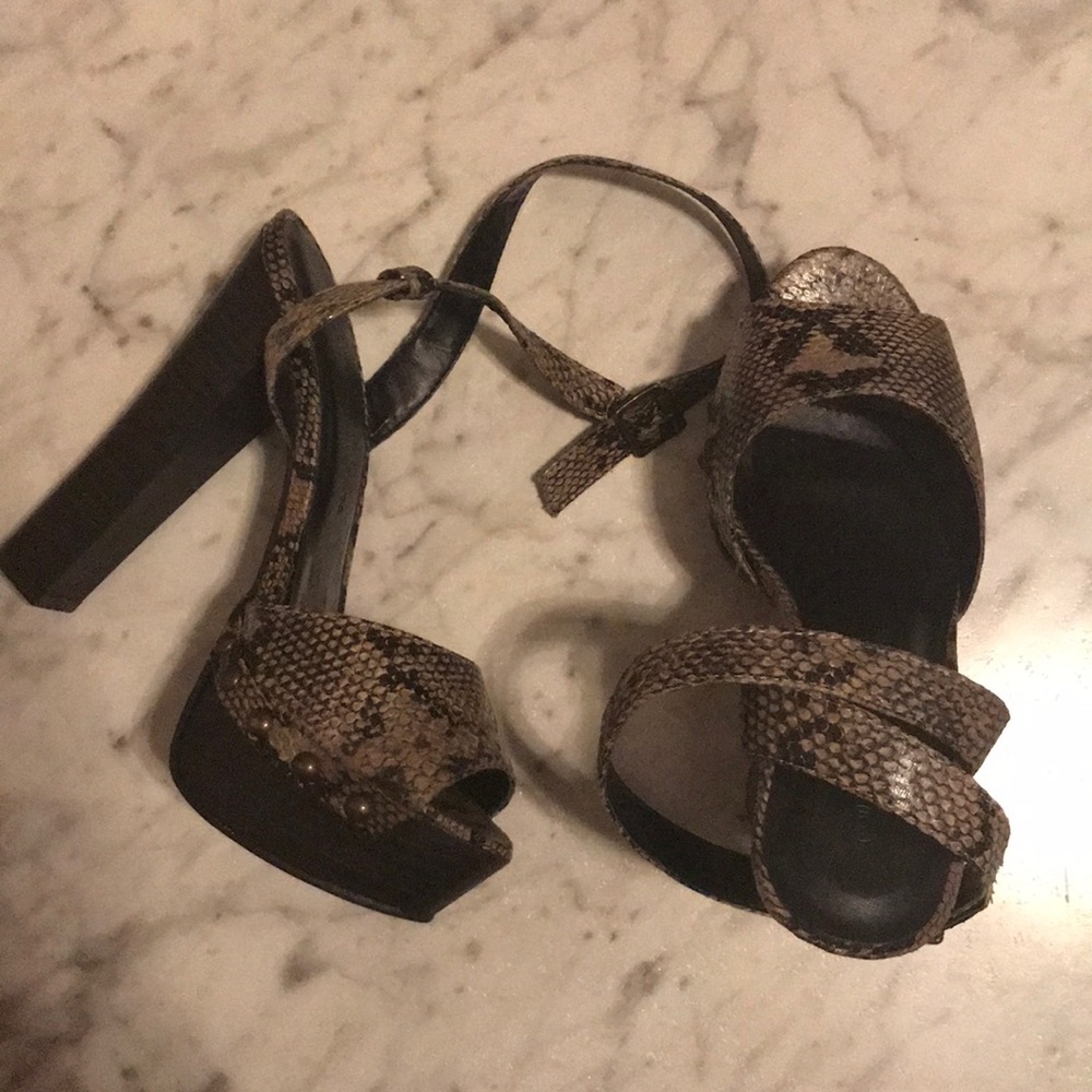 Python Sandals - Gem