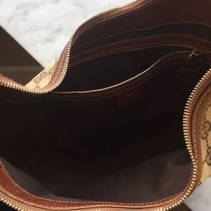 Gucci | Bags | Authentic Traditional Gucci Purse With Dust Bag | Poshmark