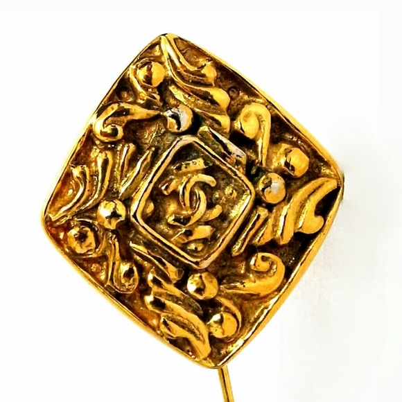 CHANEL | Jewelry | Authentic Chanel Brooch Gold Vintage Chanel Pin ...