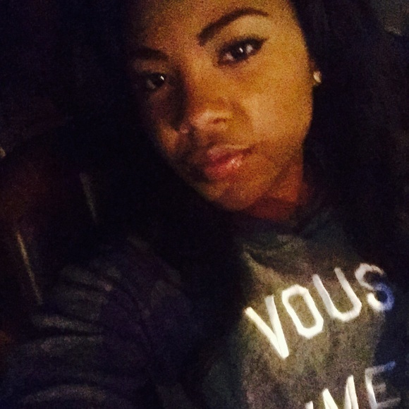 Rayion's Closet (@rayion8) | Poshmark