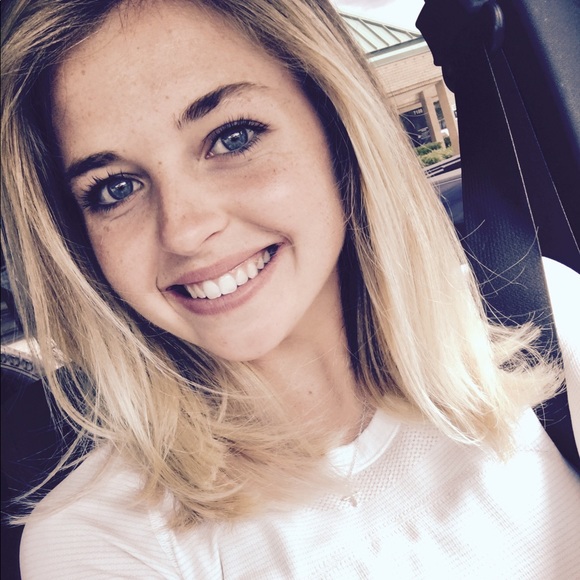 Paige's Closet (@paigereid33) | Poshmark